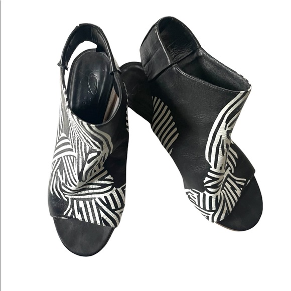 Zero + Maria Cornejo | Shoes | Zero Maria Cornejo Zebra Print Leather ...